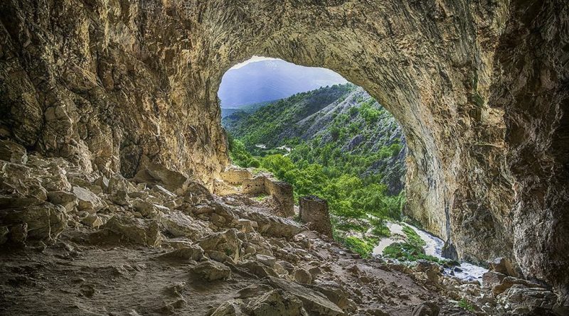 Cave Peshna - BalkanWeek